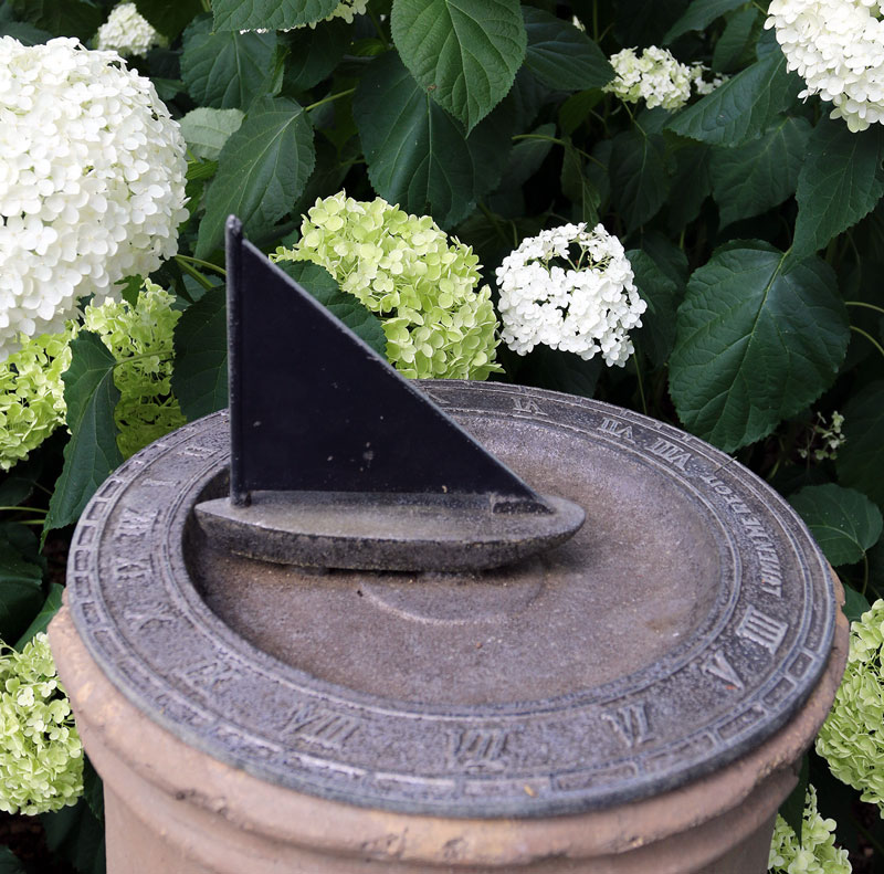 06233 Sailboat Sundial - Barbara Israel Garden Antiques