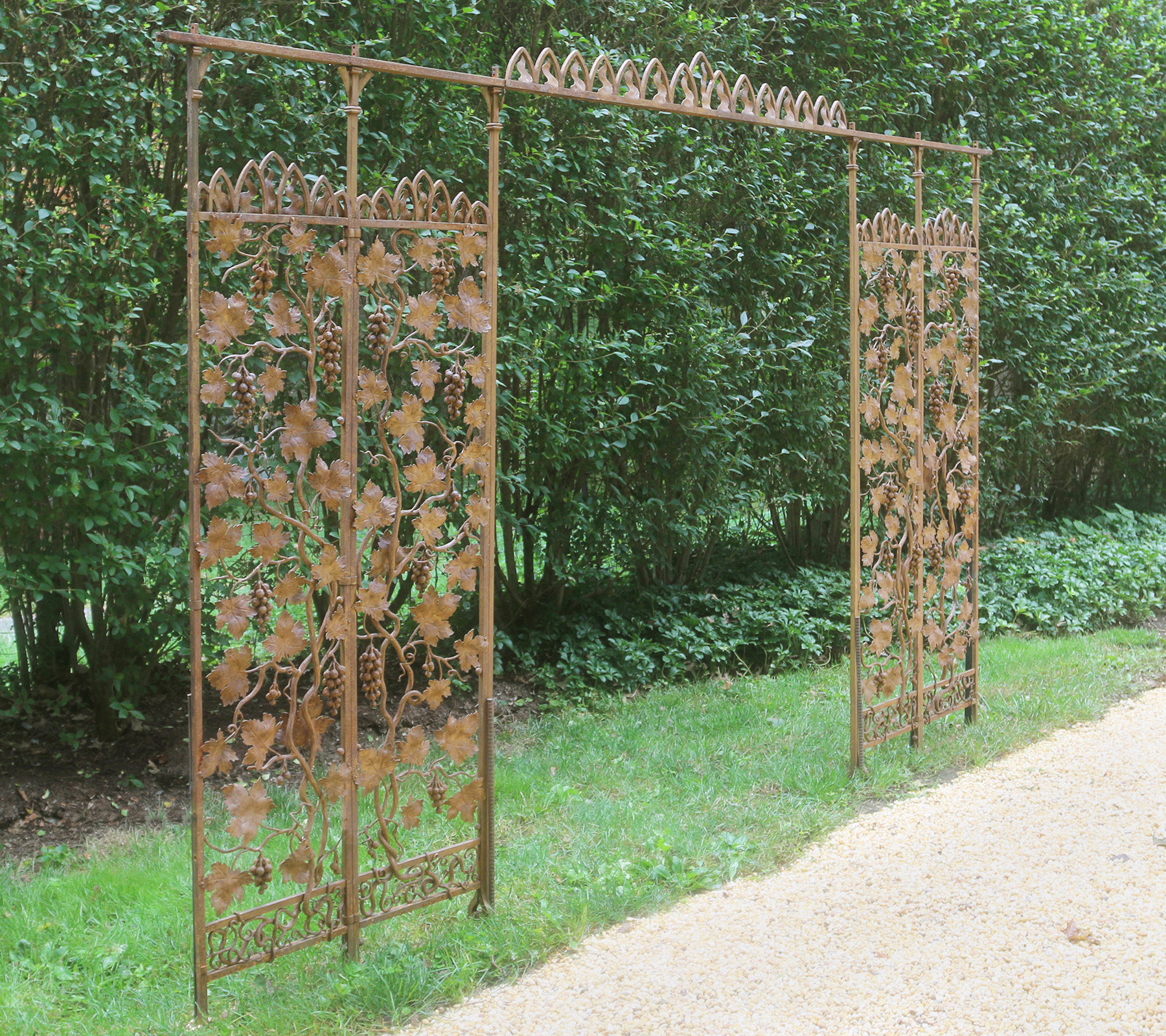 06231 Wrought Iron Ornamental Screen - Barbara Israel Garden Antiques